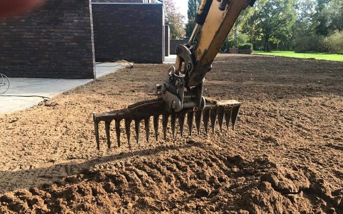 Excavator Rake: A Powerful Tool With 5 Benefits and Wide Applications