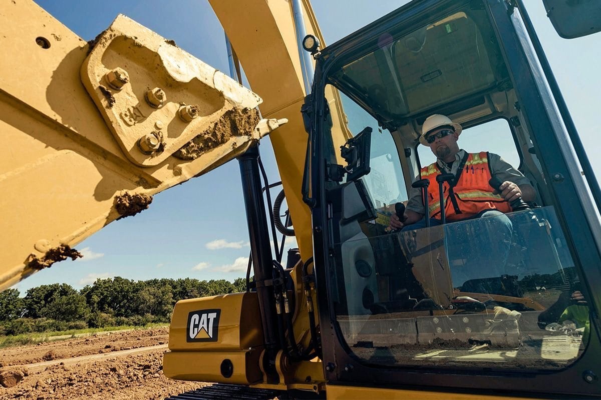 How to Operate an Excavator? A Complete Guide with 7 Steps and 12 Great ...