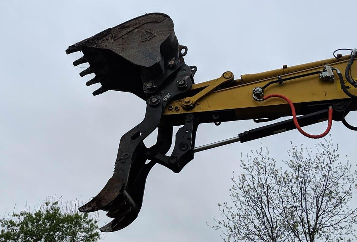 Excavator Thumb: What Is It and How Can It Enhance Your Excavator's ...
