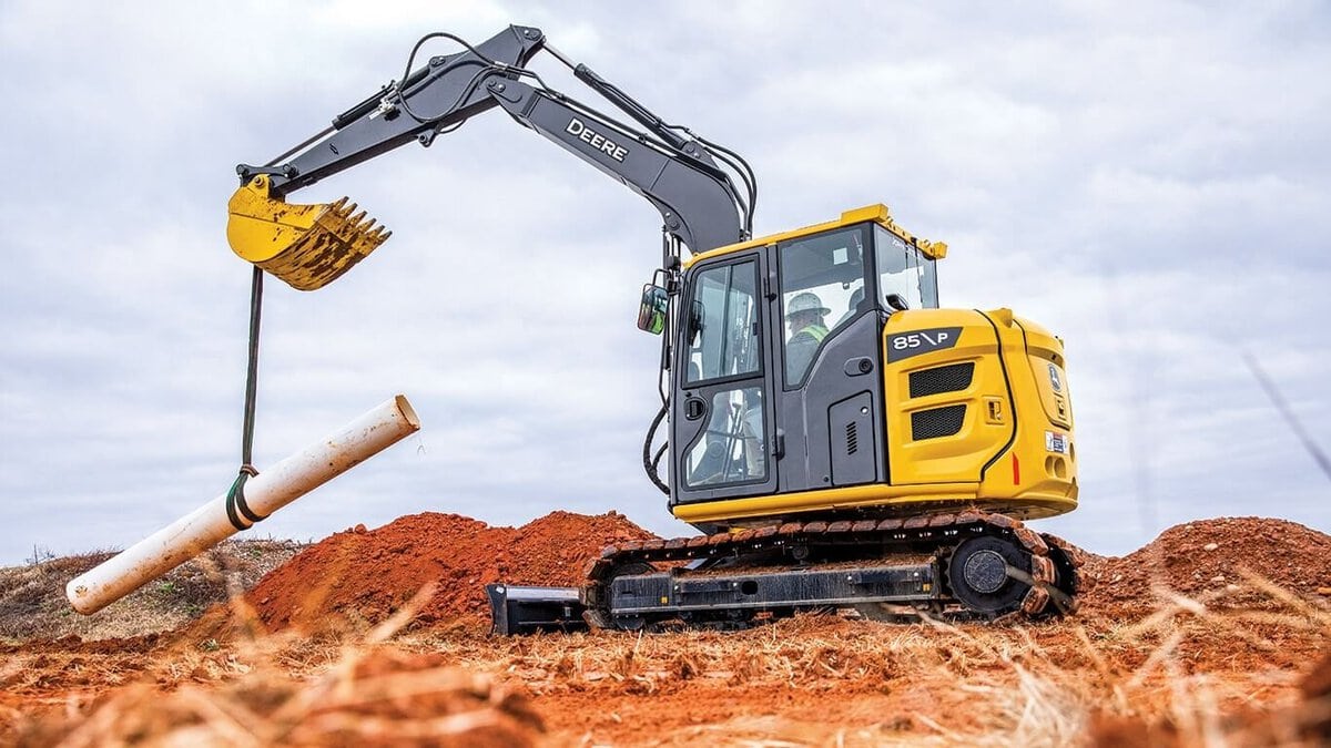 What Factors Determine Excavator Service Cost?