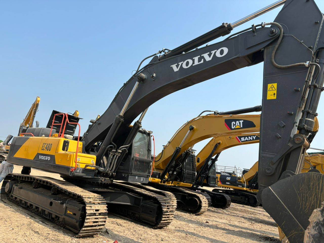 Excavator Final Drive Problems: Learn From 4 Important Aspects